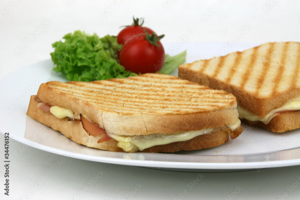 Schinken-Käse-Toast Stock-Foto | Adobe Stock