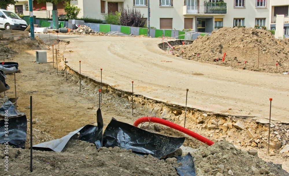 chantier de réfection route et trottoirs en pente Stock Photo | Adobe Stock