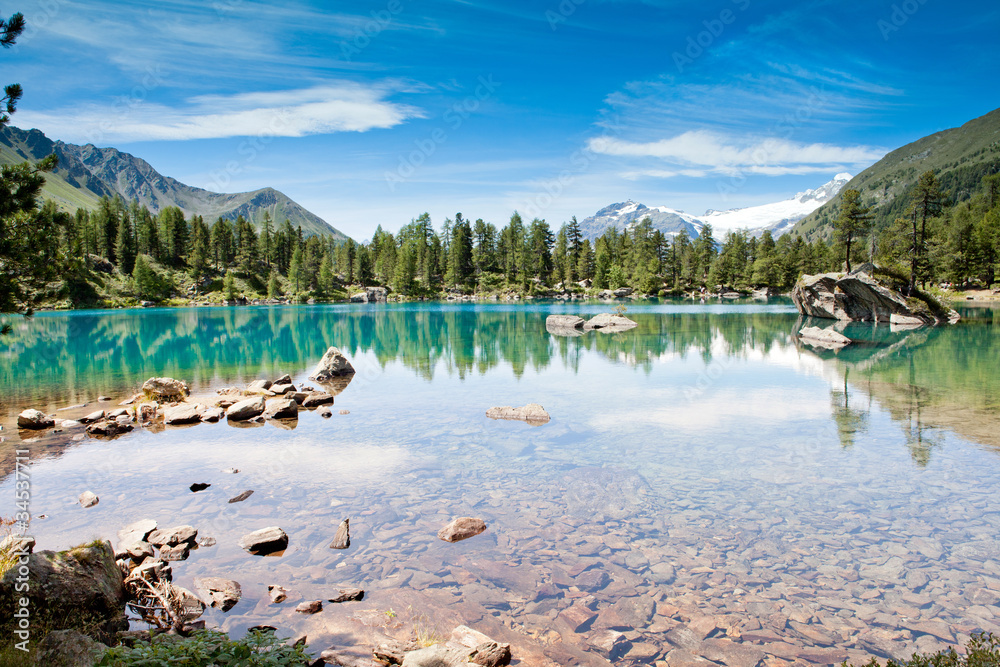 Foto Stock lago Saoseo - Grigioni - Svizzera | Adobe Stock