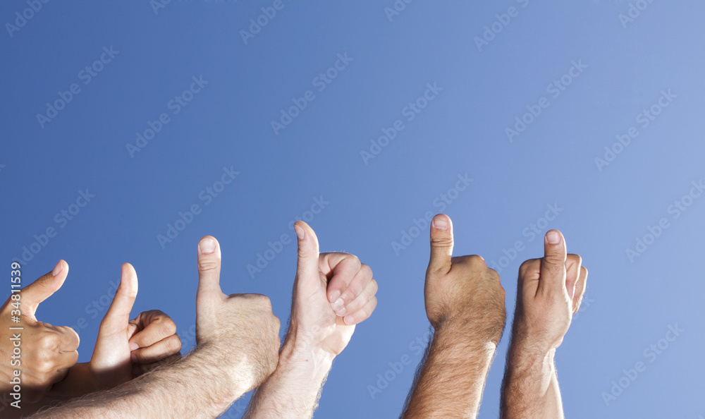 Daumen zeigen nach oben Stock Photo | Adobe Stock