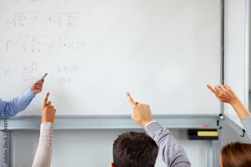 Schüler melden sich Stock Photo | Adobe Stock