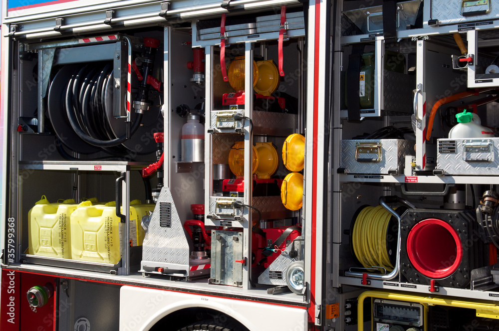 Feuerwehrauto Stock-Foto | Adobe Stock
