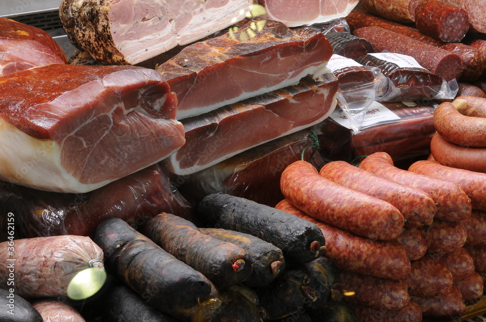 Fleischerei - Fleisch- und Wurstwaren Stock-Foto | Adobe Stock