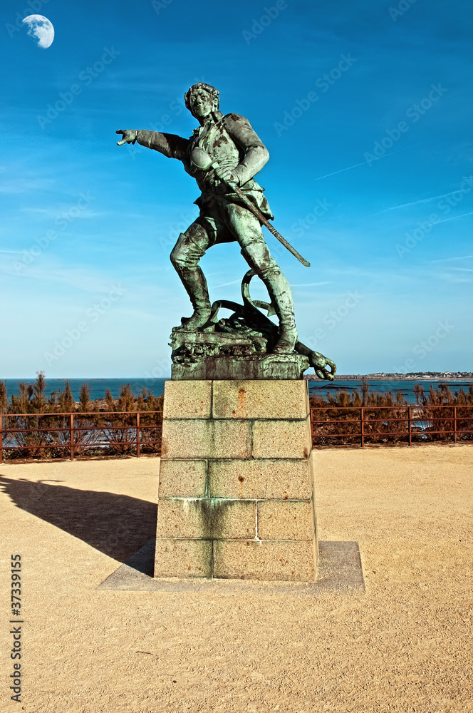 La statue de Surcouf à Saint-Malo Stock Photo | Adobe Stock