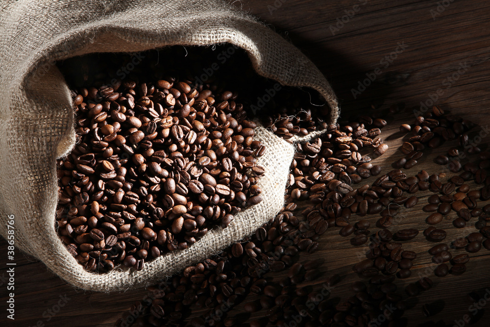 Sack voller Kaffee Bohnen Nahaufnahme Stock-Foto | Adobe Stock