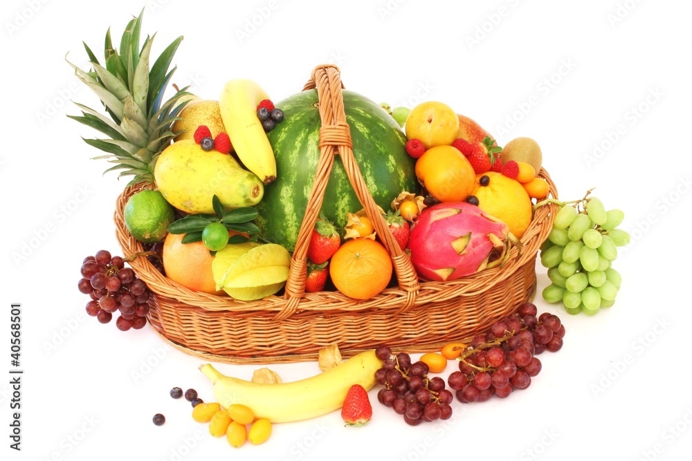 verschiedene Obstsorten im Korb Stock-Foto | Adobe Stock