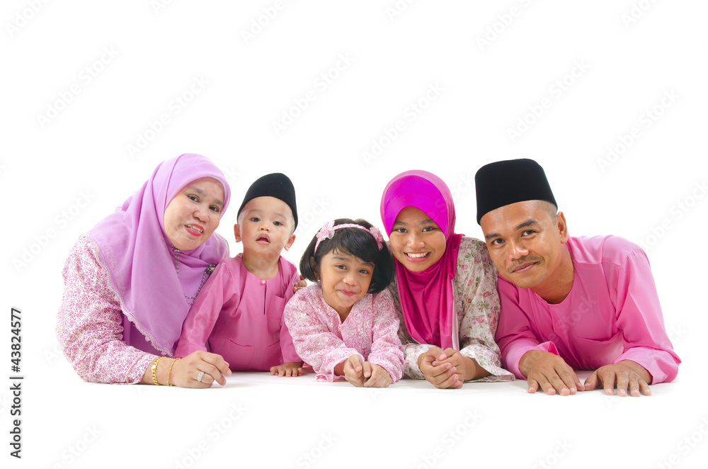 Poster malay family during hari raya aidilfitri – Wall Art | UkPosters