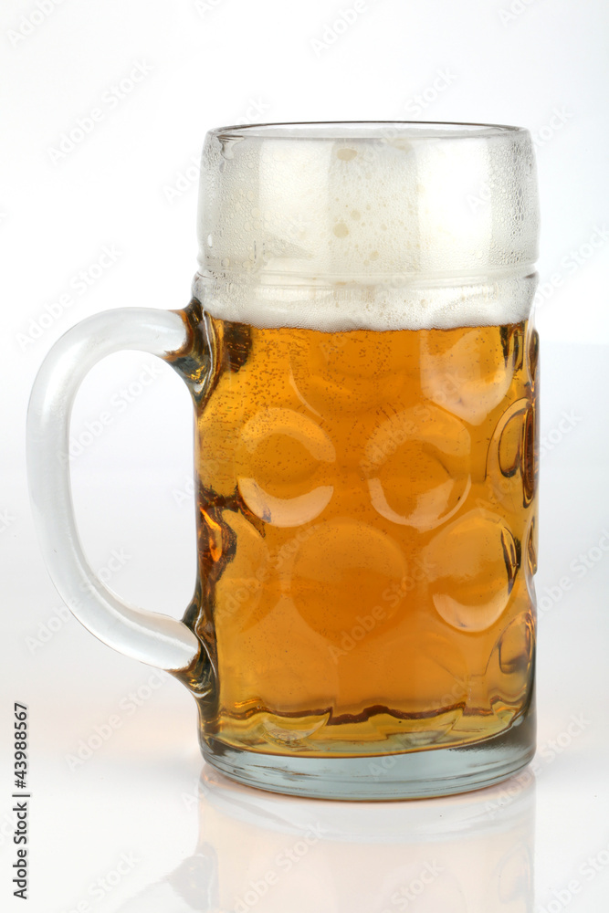 Ein Liter Bier Stock-Foto | Adobe Stock