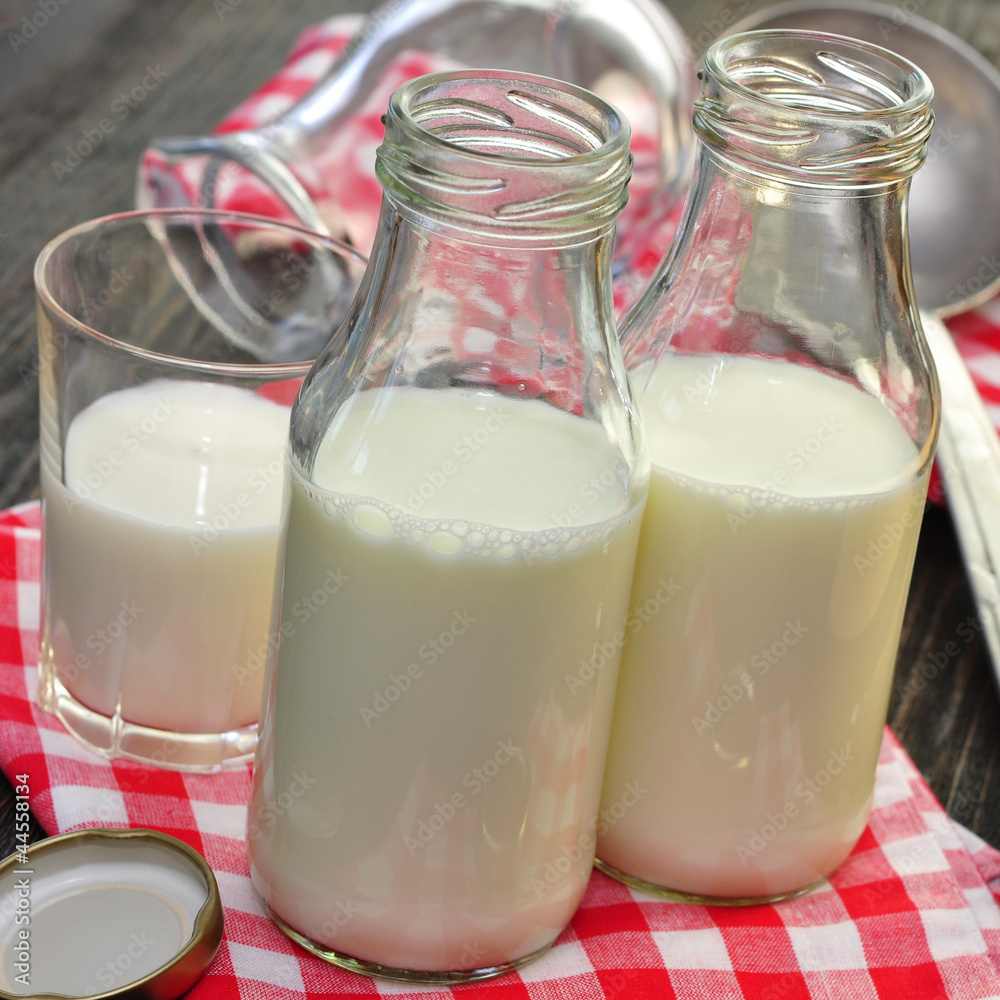 Milch Stock Photo | Adobe Stock