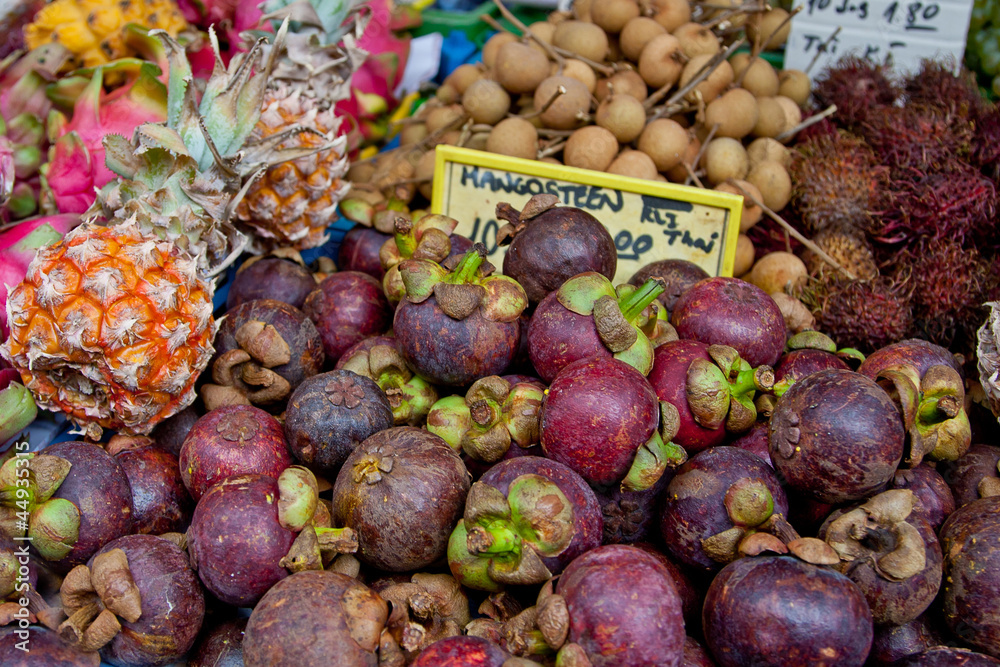 Exotisches Obst und Gemüse Stock-Foto | Adobe Stock