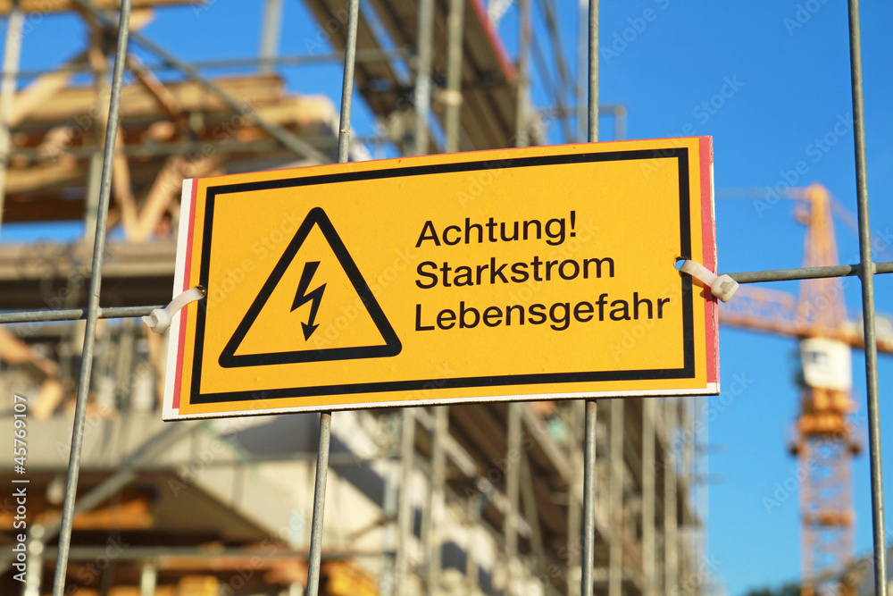 Achtung Starkstrom Stock-Foto | Adobe Stock