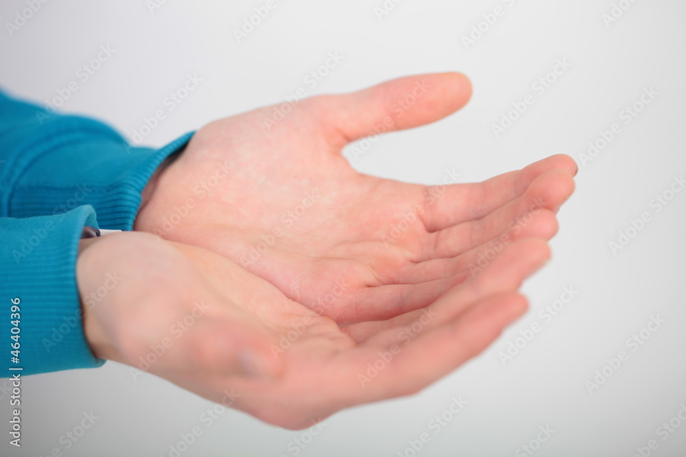 Hände aufhalten Stock-Foto | Adobe Stock