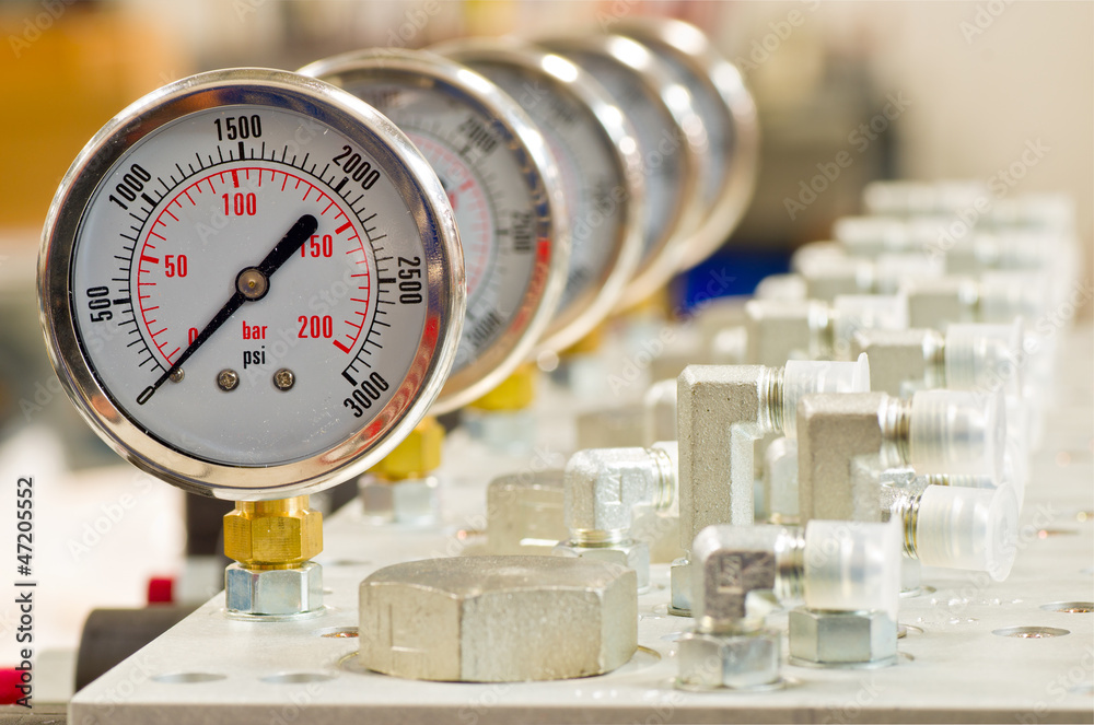 Hydraulic pressure gauge store