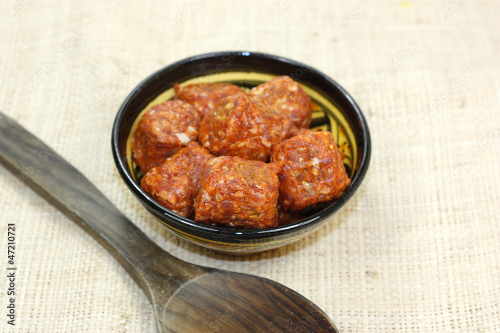 boulettes de boeuf Stock Photo | Adobe Stock