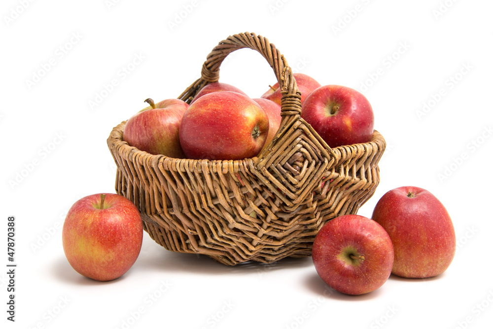Äpfel im Körbchen Stock-Foto | Adobe Stock