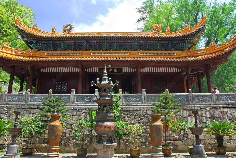 China, PutuoShan Buddhist sanctuary island Fayu temple Stock Photo ...