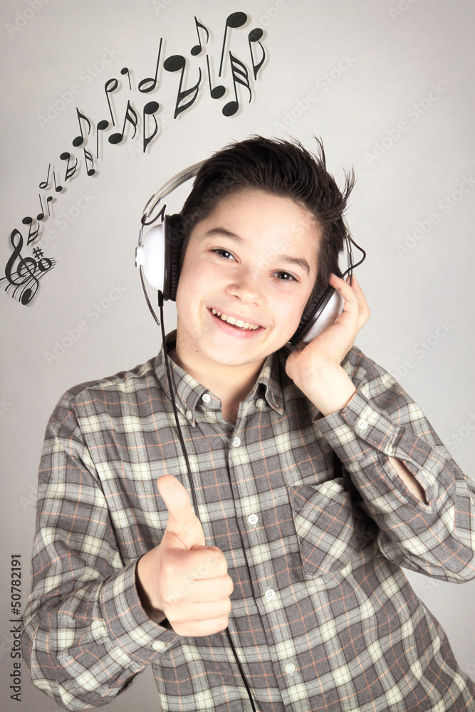 Ragazzo con le cuffie Stock Photo | Adobe Stock
