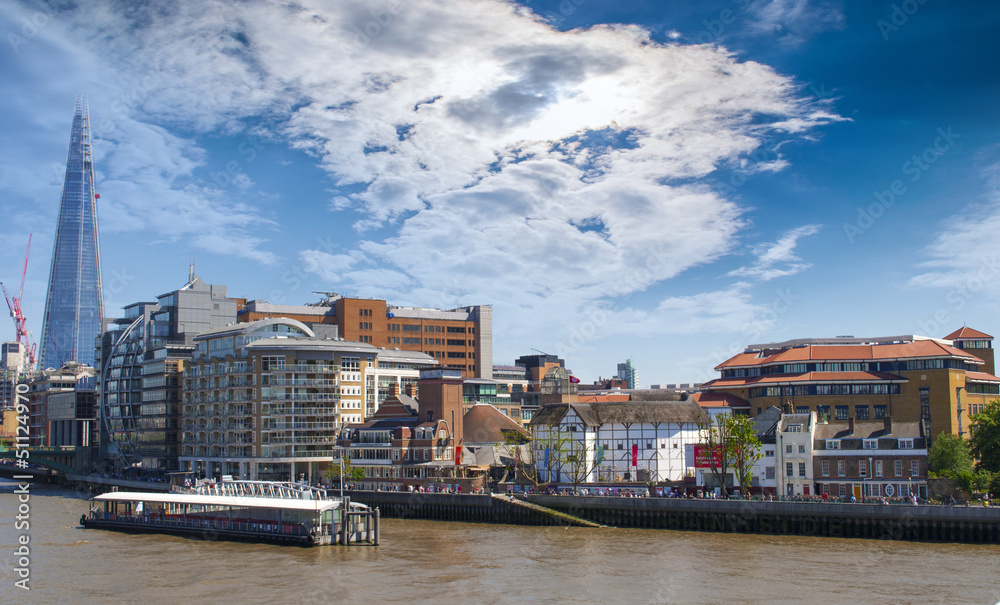 London, Mar 20: Walk along the River Thames and The Shard skyscr Stock ...