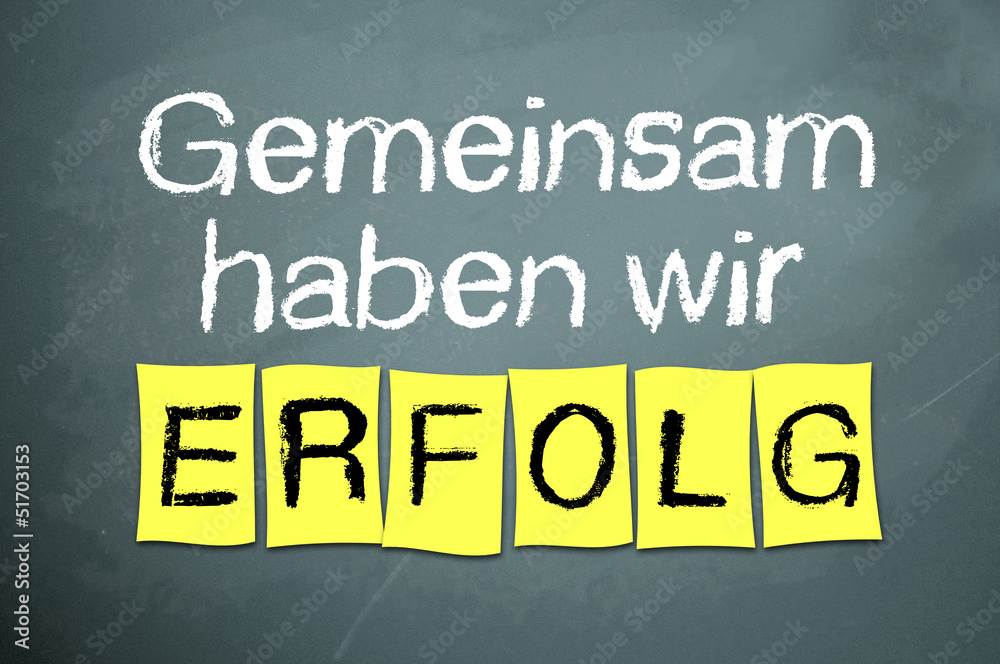 Kreidetafel mit Zettel und Gemeinsam Erfolg foto de Stock | Adobe Stock Kreidetafel mit Zettel und Gemeinsam Erfolg foto de Stock | Adobe Stock