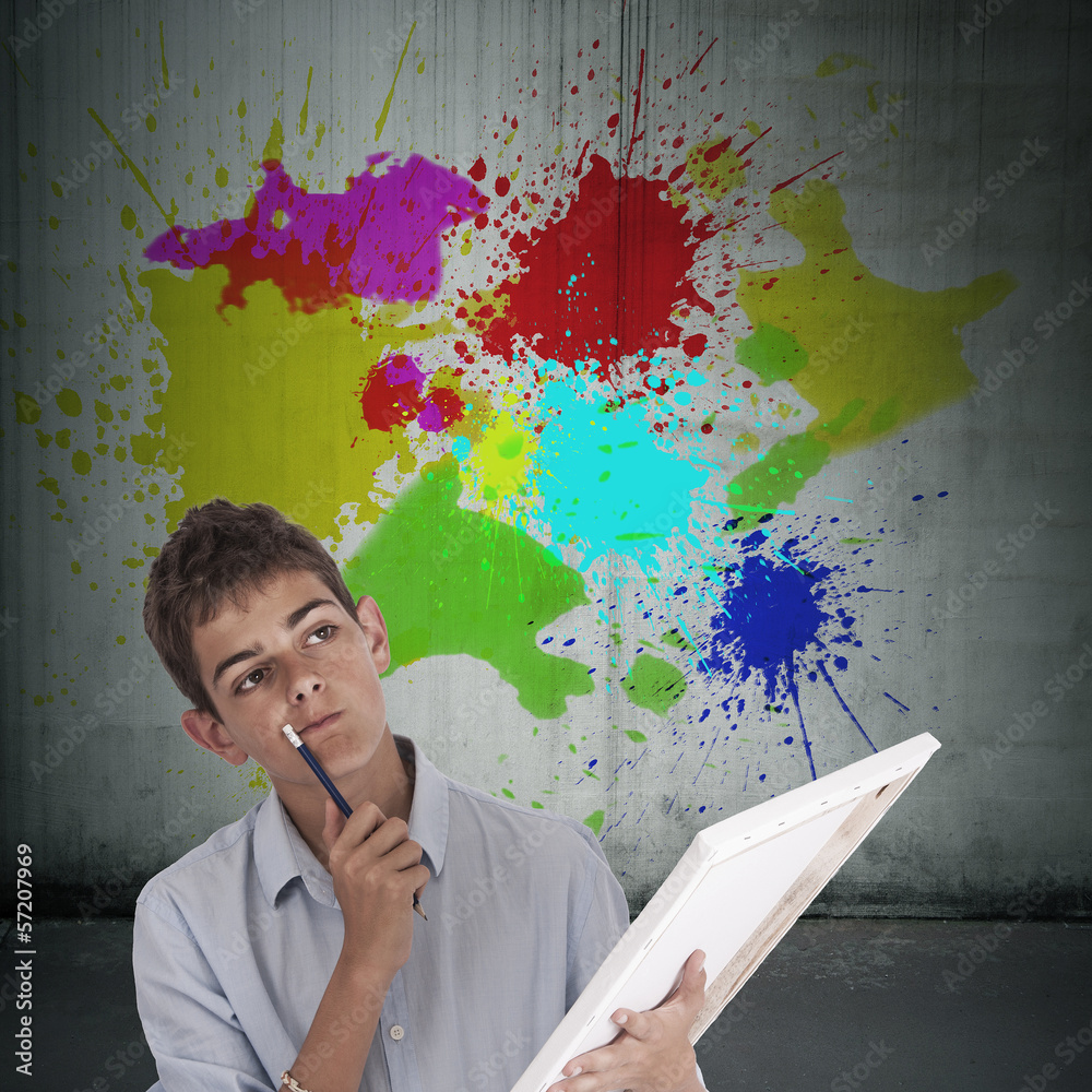 chico pensando en el diseño de la pintura Stock Photo | Adobe Stock