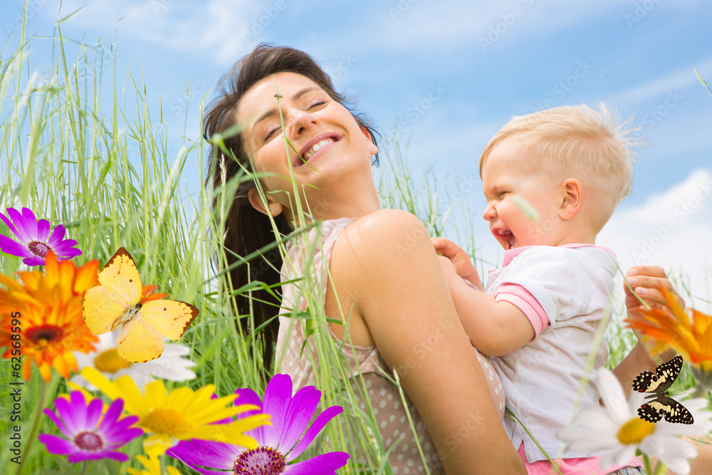 mama mit kind Stock-Foto | Adobe Stock