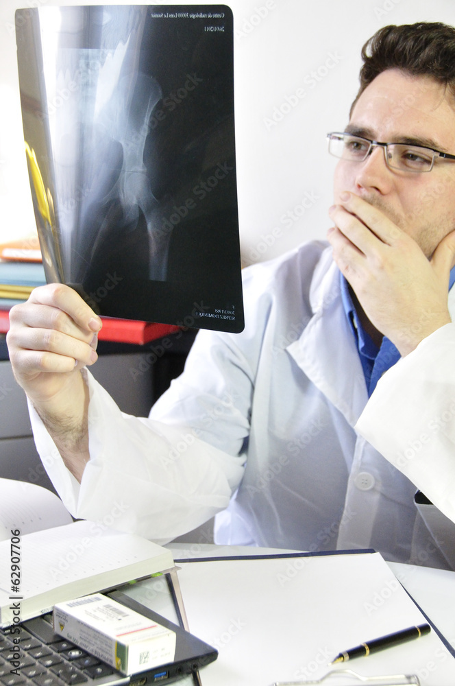 Radiologiste Photos | Adobe Stock