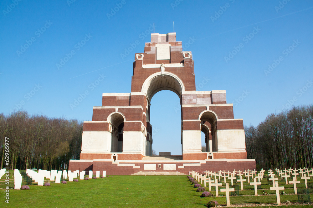 Le mémorial Franco-Britannique - Thiepval - 1ère guerre mondiale Stock ...