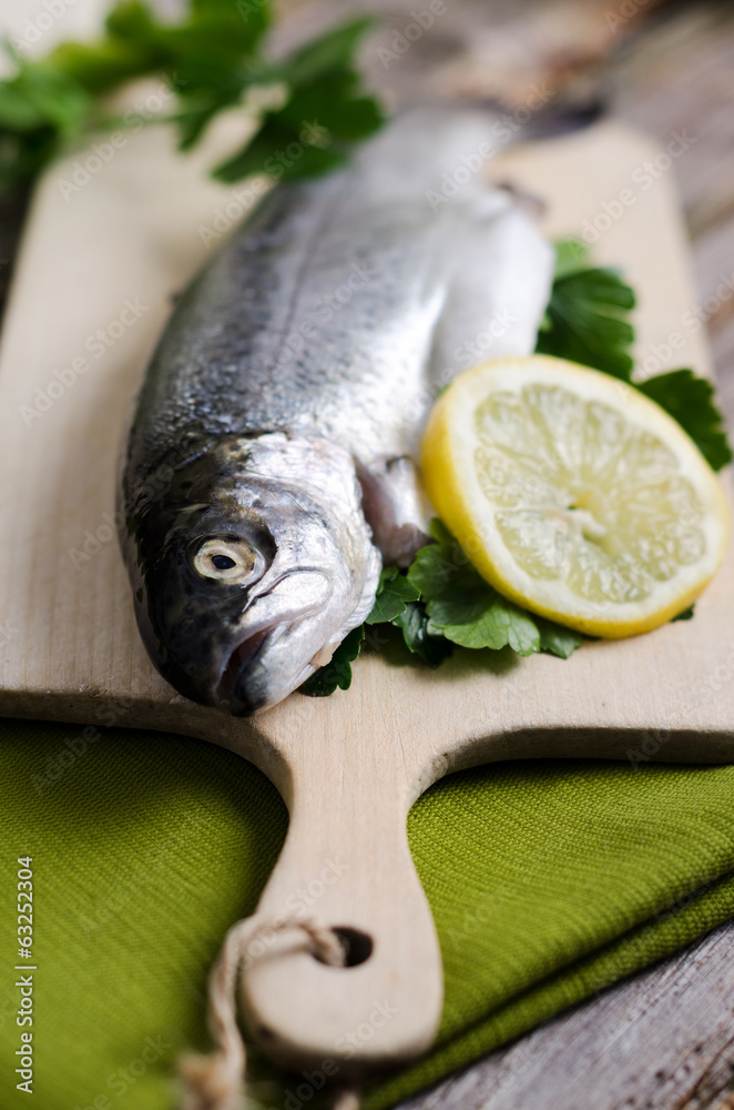 Forelle, Regenbogenforelle Stock Photo | Adobe Stock