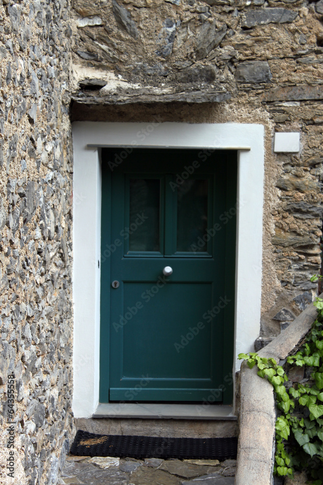 porta verde Stock Photo | Adobe Stock