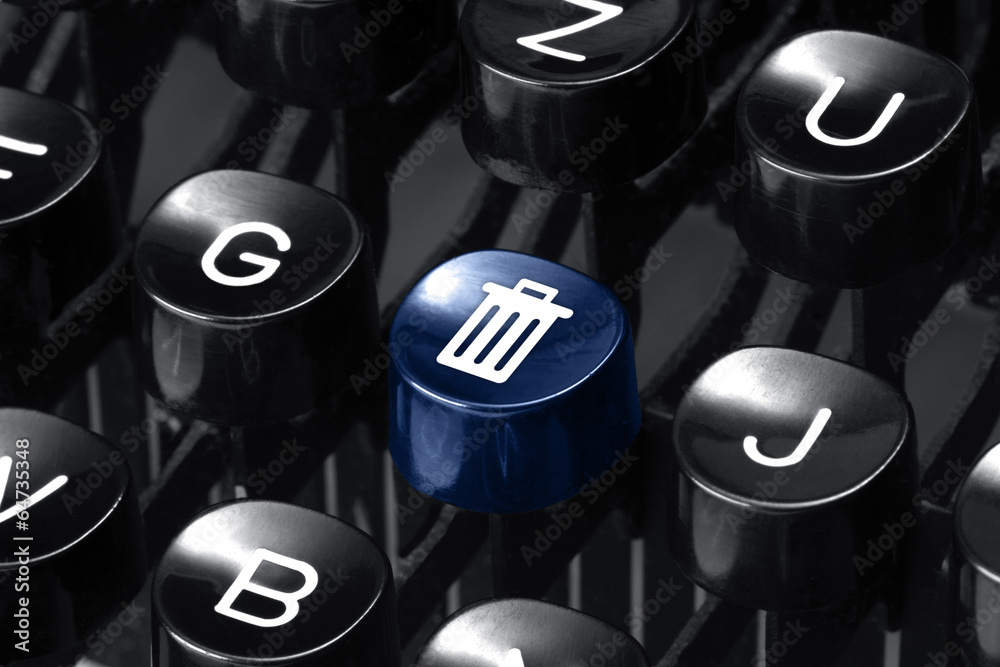 Recycle bin. Blue hot key on an old typewriter Stock Photo | Adobe Stock
