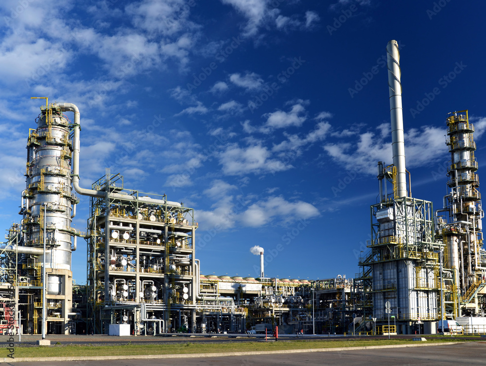 Raffinerie - Chemiewerk // Refinery - chemical plant Stock-Foto | Adobe ...