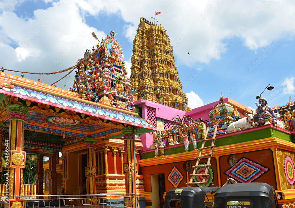 The largest Hindu temple in Sri Lanka - Matale Tamil temple Stock Photo ...