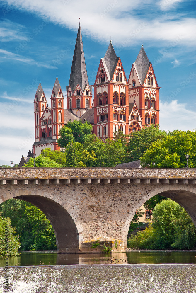 Die schönste romanische Basilika Deutschlands: Der Limburger Dom Stock ...