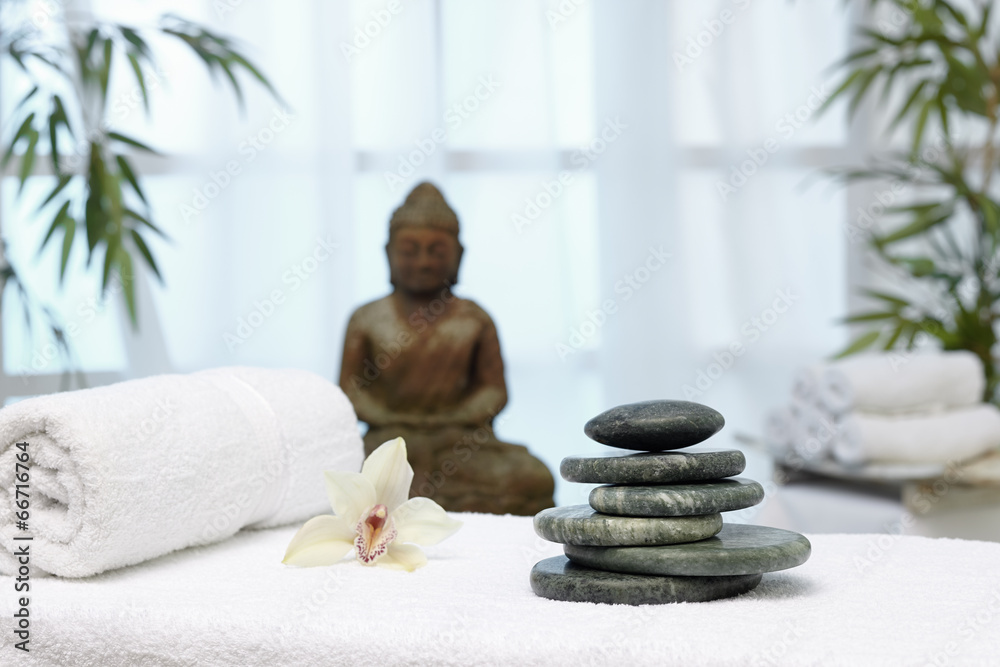 Wellness, Thaimassage Stock-Foto | Adobe Stock