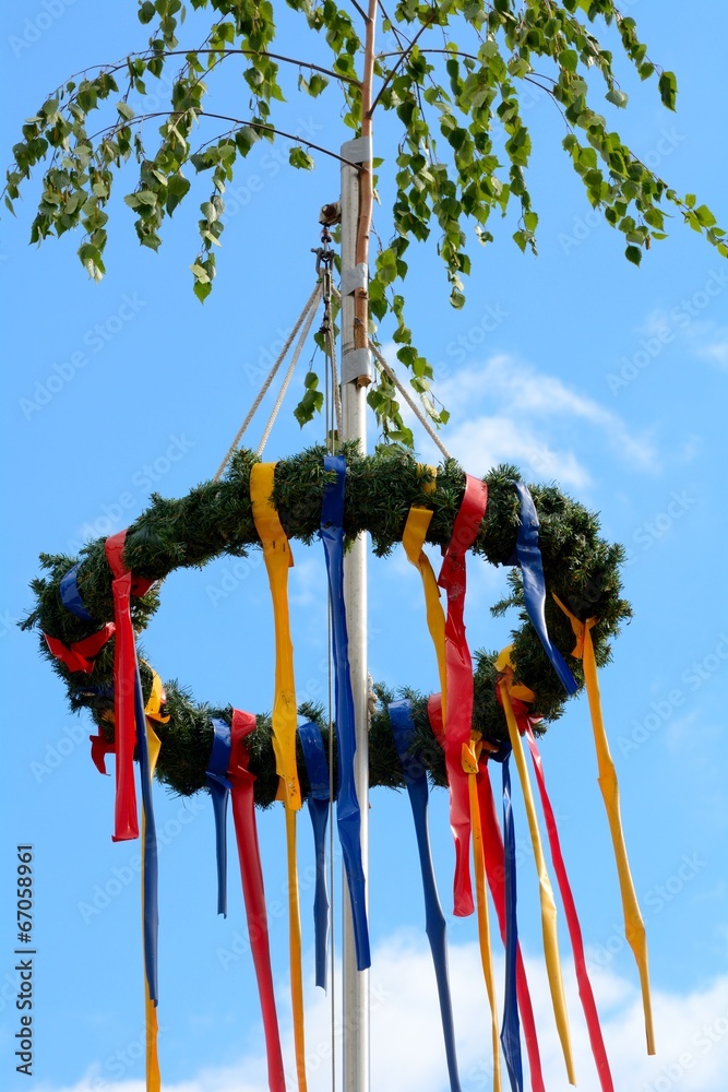 Traditioneller festlicher Kranz Stock-Foto | Adobe Stock