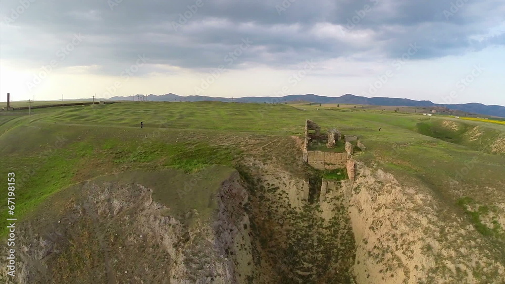 Uncovered ruins of a roman castrum, aerial view.Castra Troesmis vídeo ...
