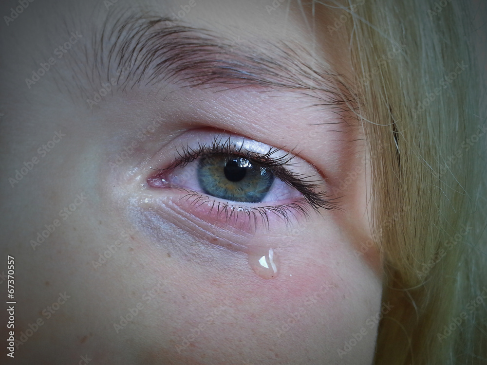 Foto Stock Crying eye | Adobe Stock
