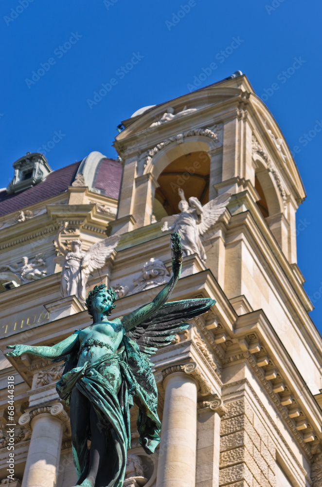 Statue of an angel with laurel wreath, Art museum in Vienna Stock Photo ...