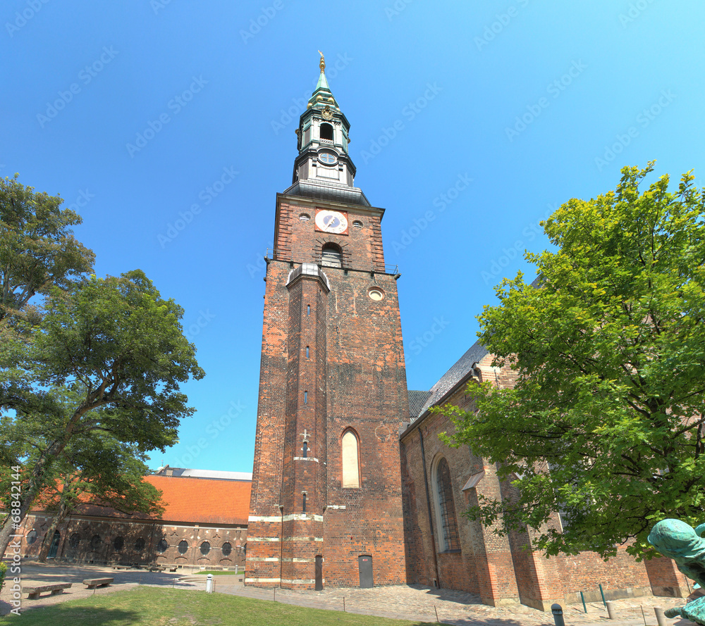 Sankt Petri Kirke København Danmark (St. Petri Kirche Kopenhagen Stock Photo | Adobe Stock