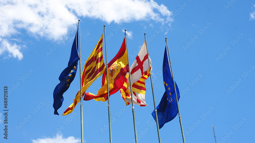 Banderas ondeando al viento foto de Stock | Adobe Stock