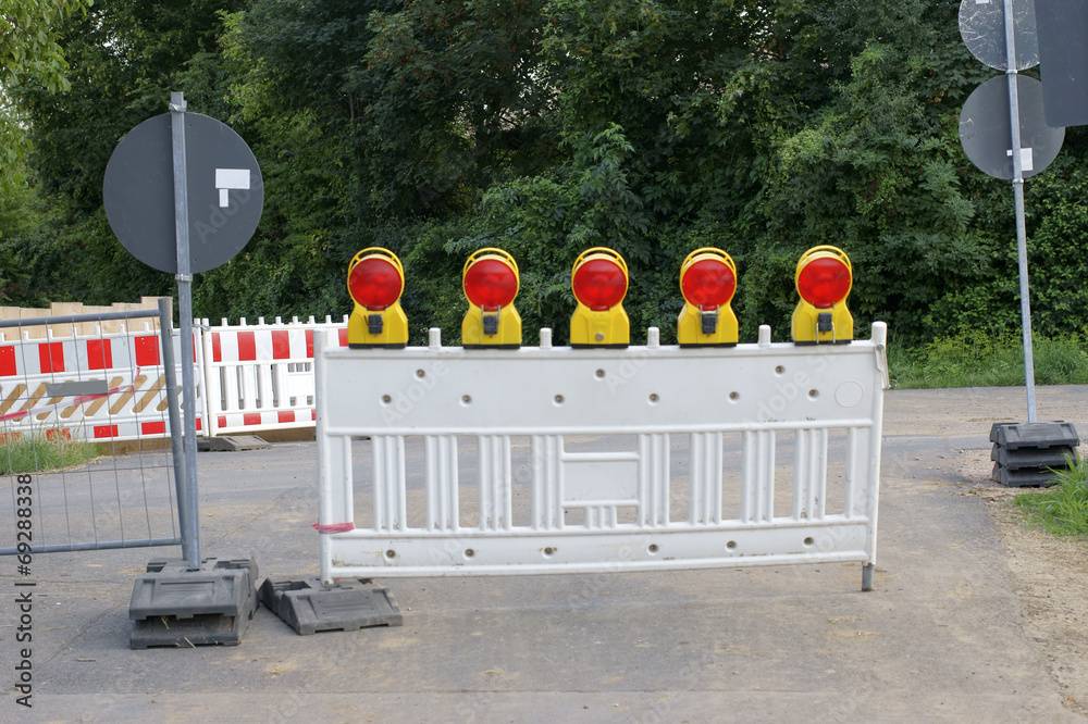 Straßenabsperrung Stock-Foto | Adobe Stock