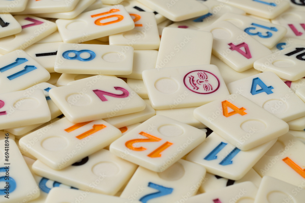 Rummy pieces spread with jolly foto de Stock | Adobe Stock