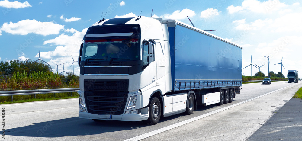 LKW auf Autobahn // Truck on highway Stock-Foto | Adobe Stock