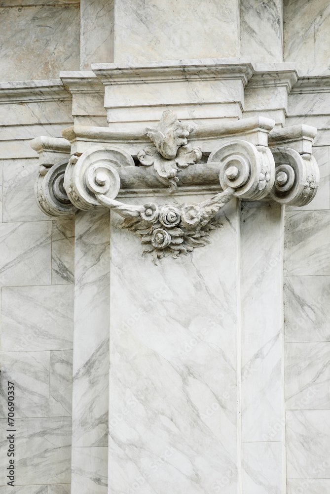 Lesena, dettaglio capitello ionico e volute, architettura Stock Photo ...