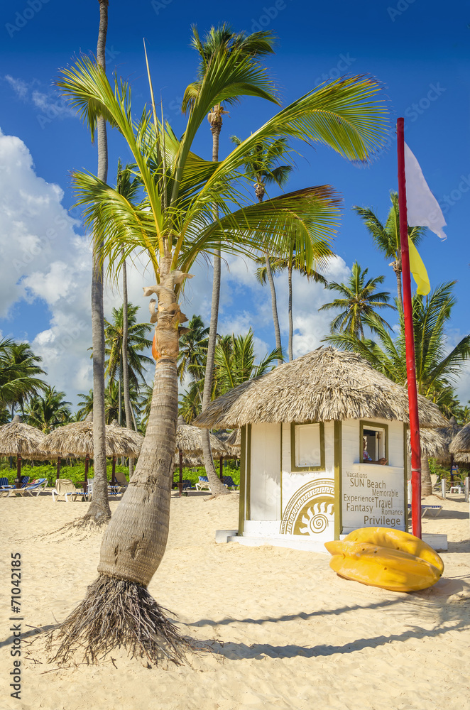 Exotic beach with hut and canoe on one of the Caribbean Islands Stock ...