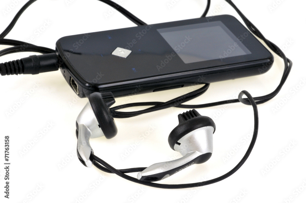 Baladeur numérique et casque audio Stock Photo | Adobe Stock