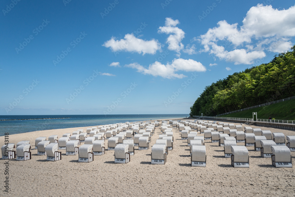 Rügen - Sellin - Strand und Strandkörbe Stock-Foto | Adobe Stock