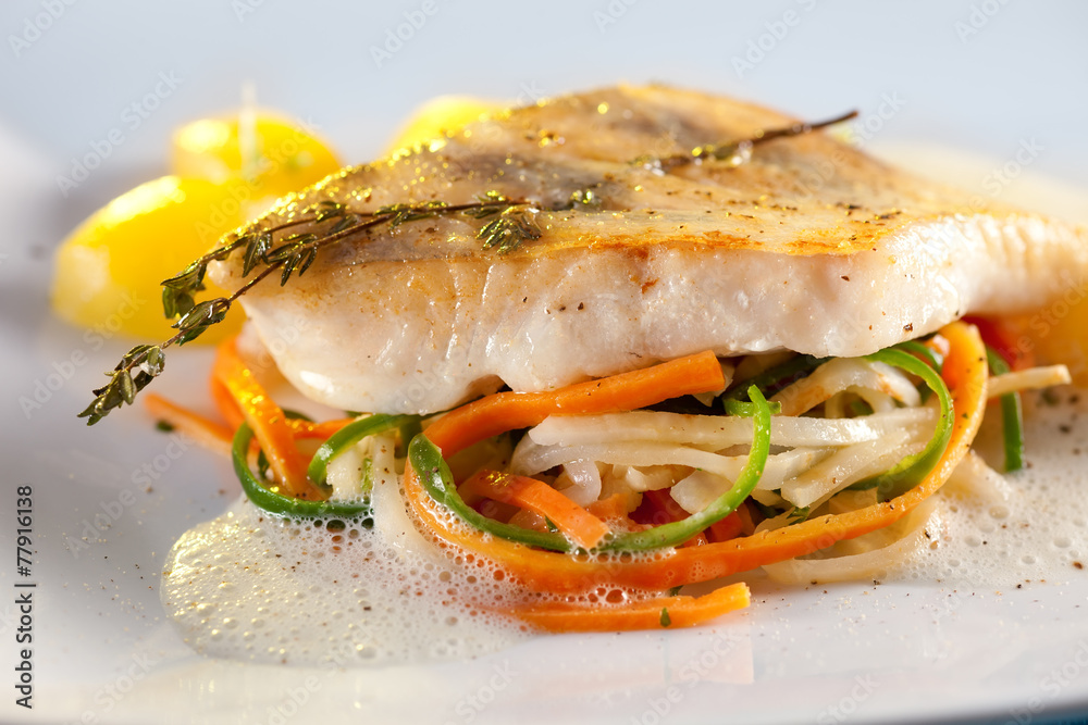 Fried pike perch fillet with vegetables. Stock-Foto | Adobe Stock