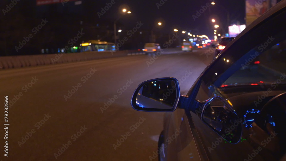 Vidéo Stock Night car driving outdoor, side camera location on the car ...