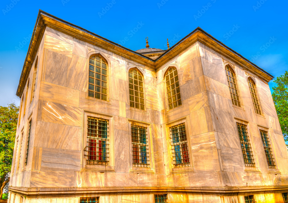 old buildings of the Topkapi palace at Istanbul in Turkey. HDR foto de ...